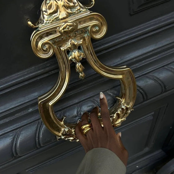 Oli Ring – DAPHINE